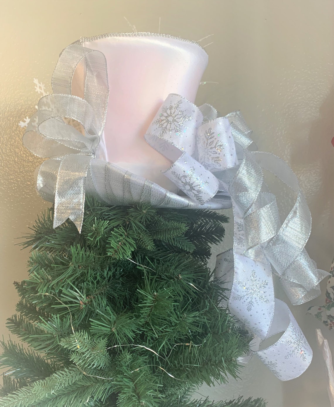 White and Silver Tree Topper White Top Hat Christmas Tree - Etsy