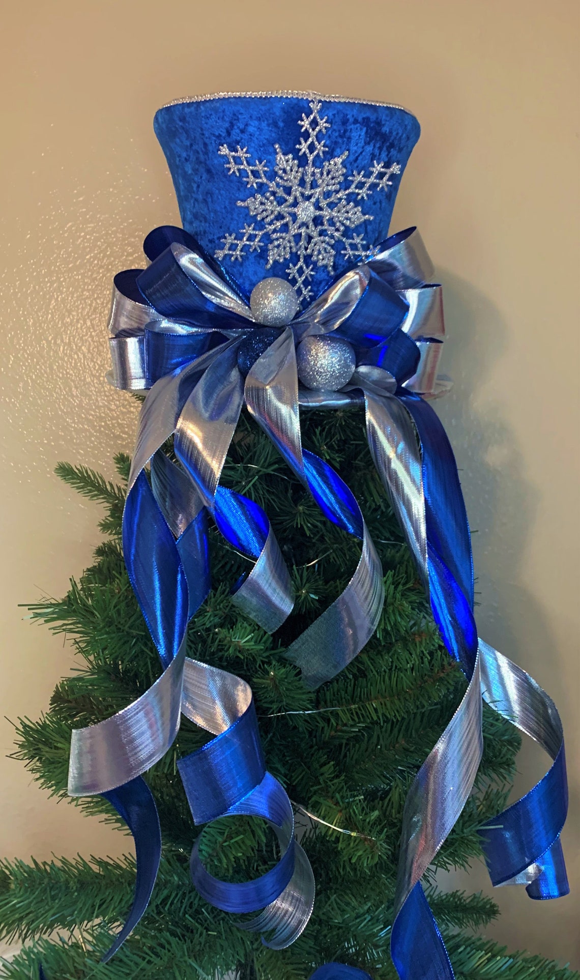 Silver and Blue Snowflakes Top Hat Tree Topper Silver and - Etsy