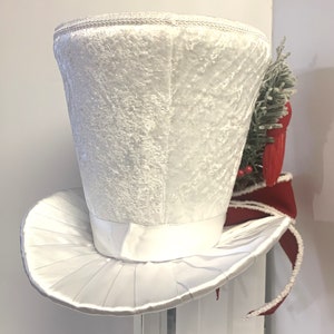 Cardinal Tree Topper, White Top Hat Tree Topper, Christmas Tree Topper ...