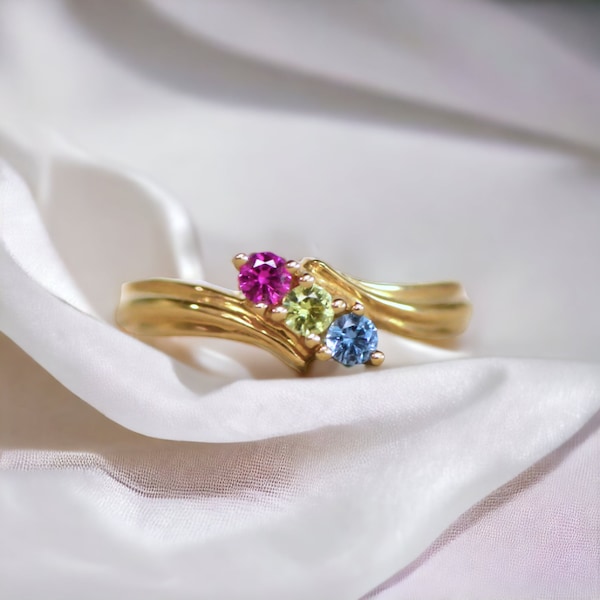 3 Stone Mothers Ring - Etsy