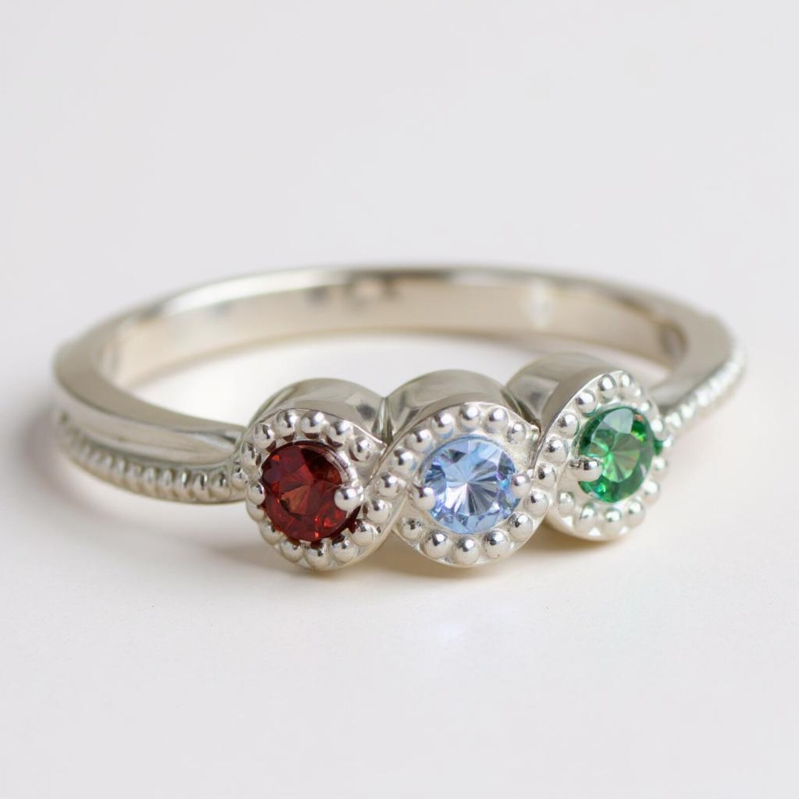 Personalized Mother's Family Birthstone Ring, Beaded Swirl Design 925 ...