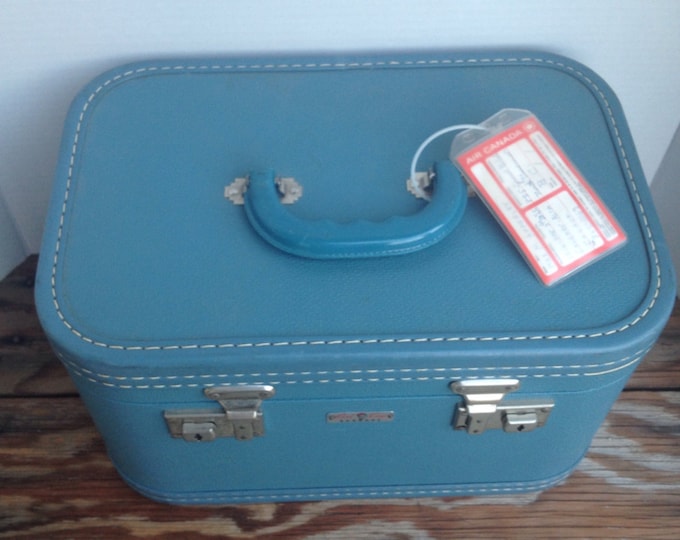 Blue Vintage Train Case / Red Cap Luggage / Blue Suitcase / - Etsy