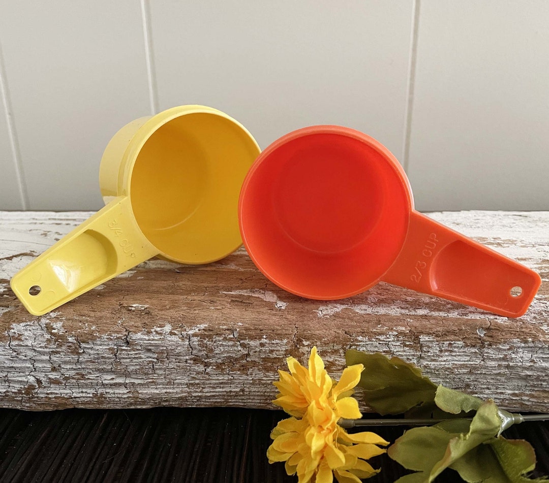 2 Tupperware Measuring Cups, Orange, Yellow, Unmatched Pair, 2/3 Cup, 3 ...