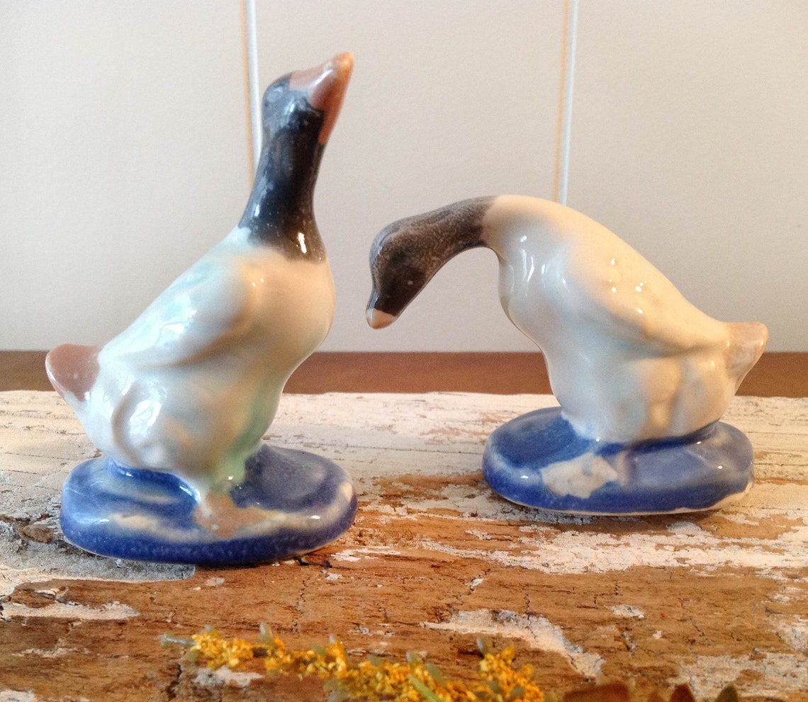 2 Vintage Pottery Small Duck Figurines Hand Painted Primitive - Etsy