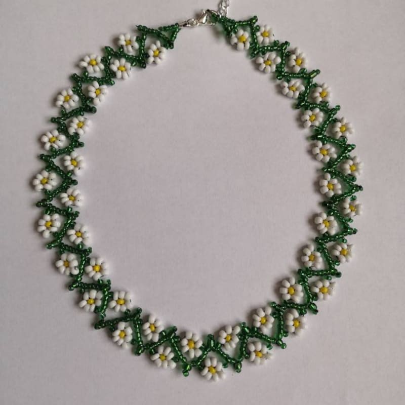 Daisy Bead Necklace - Etsy