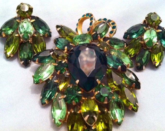 Gorgeous Green Signed Weiss Brooch and Earring Set - Etsy