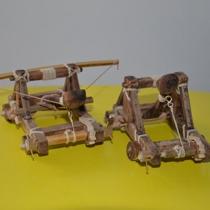 Handmade WORKING mini desktop catapults set | Etsy
