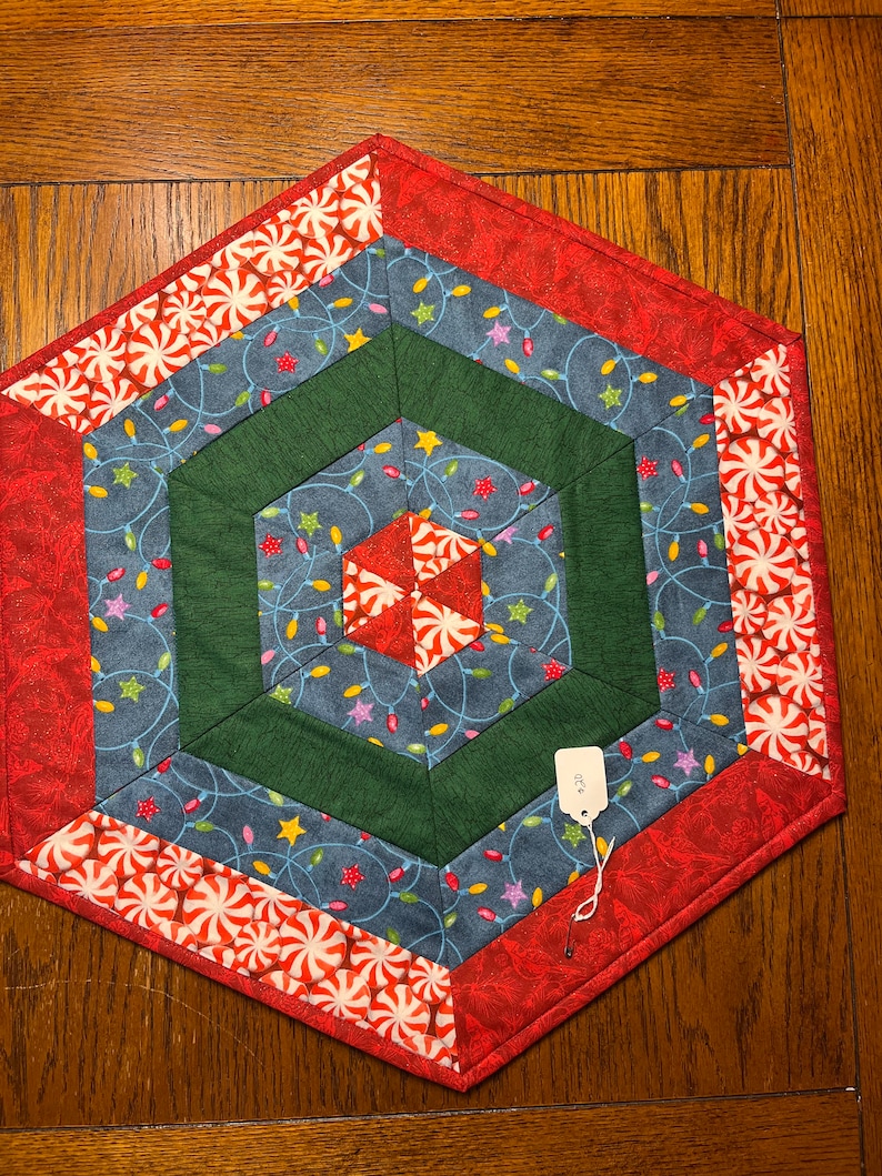 Christmas Hexagon Table Topper - Etsy