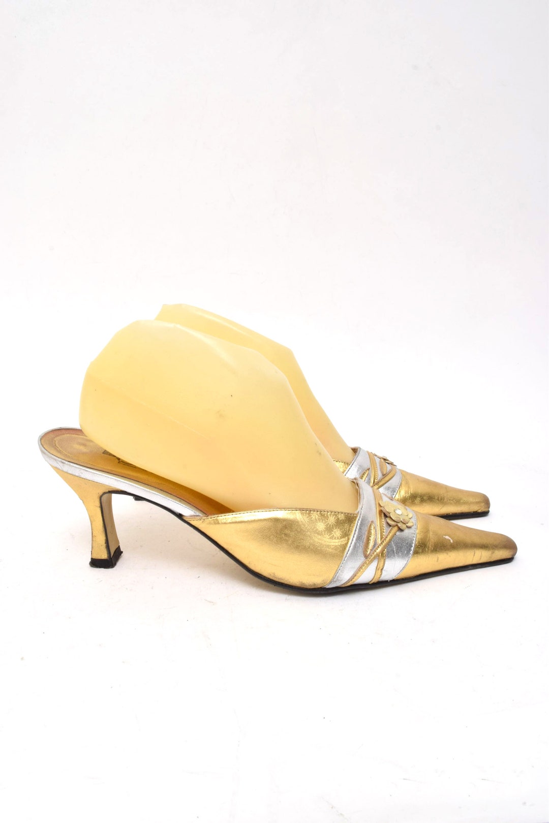 Reserved PLS DO Not Buy _vintage 90's Gold and Silver Spanish Leather ...