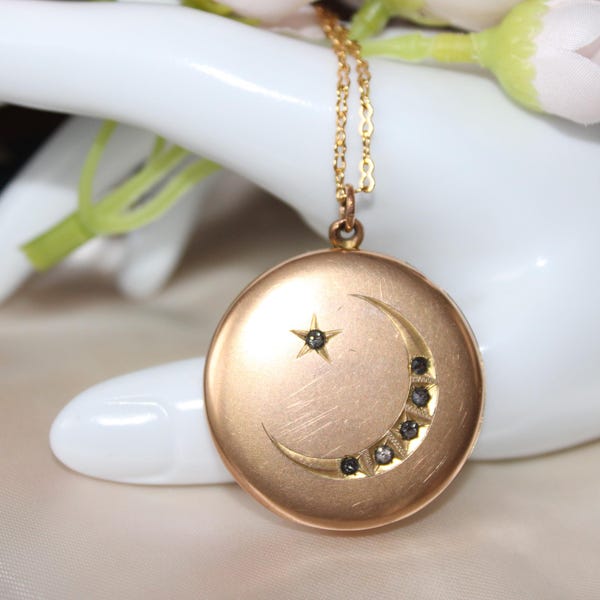 Moon Locket - Etsy