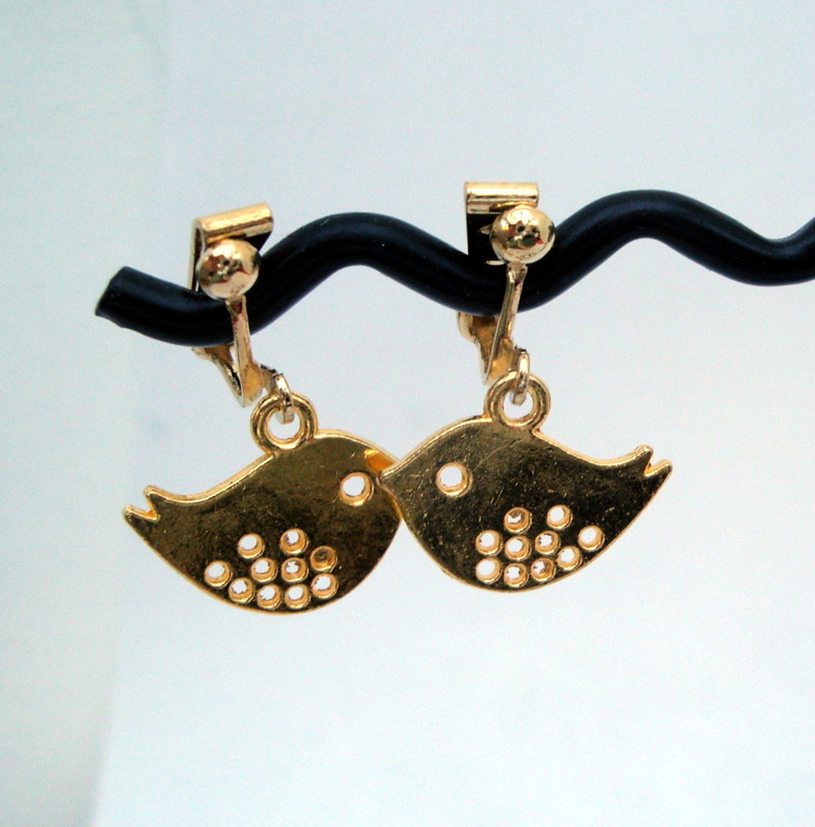 Bird Clip on Earrings Gold Bird Charms Vintage Inspired Cute - Etsy