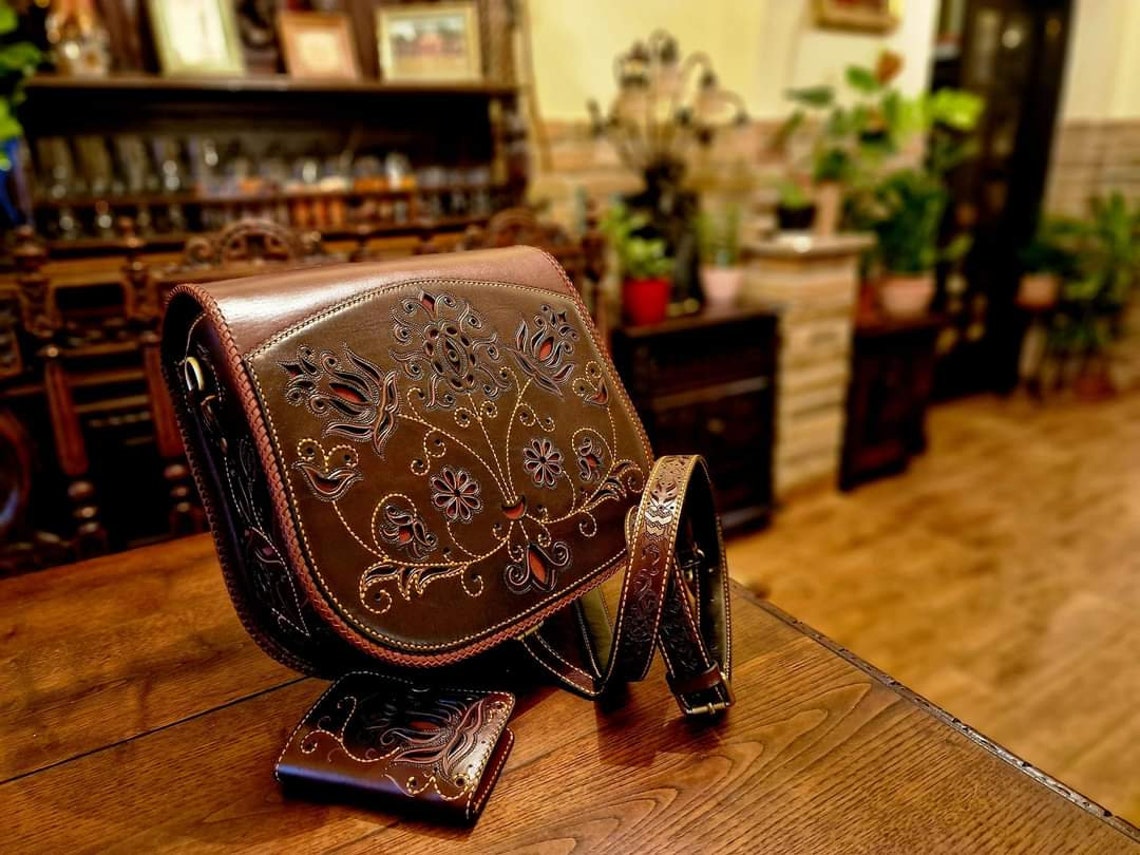 RTS Artisan Hand Tooled Leather Cross Body Bag With Traditional Szekler ...
