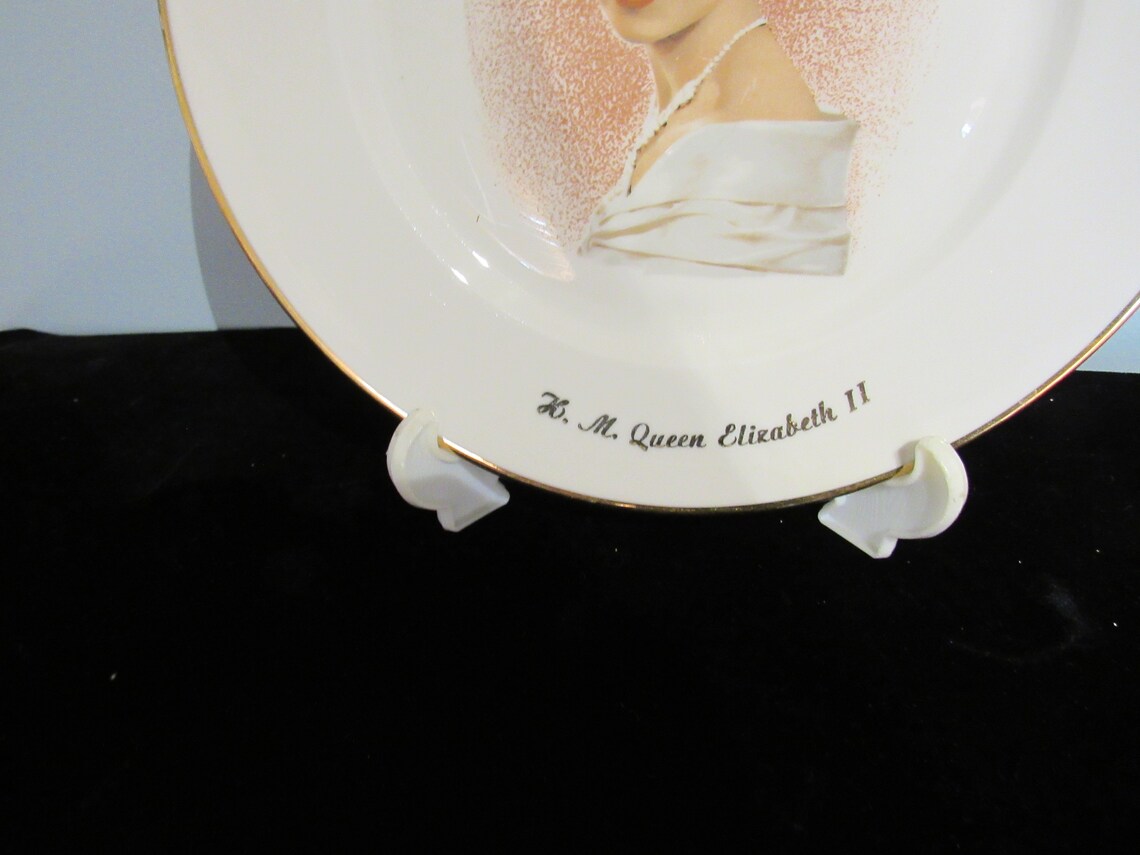 Queen Elizabeth Commemorative Plate | Etsy