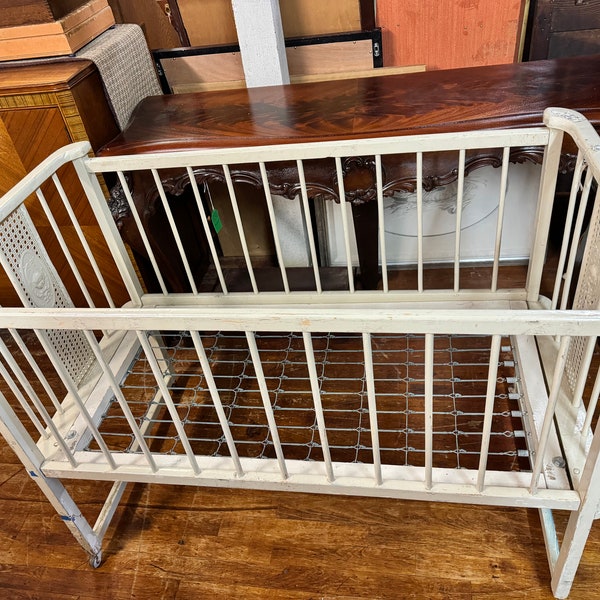 Antique Baby Crib - Etsy