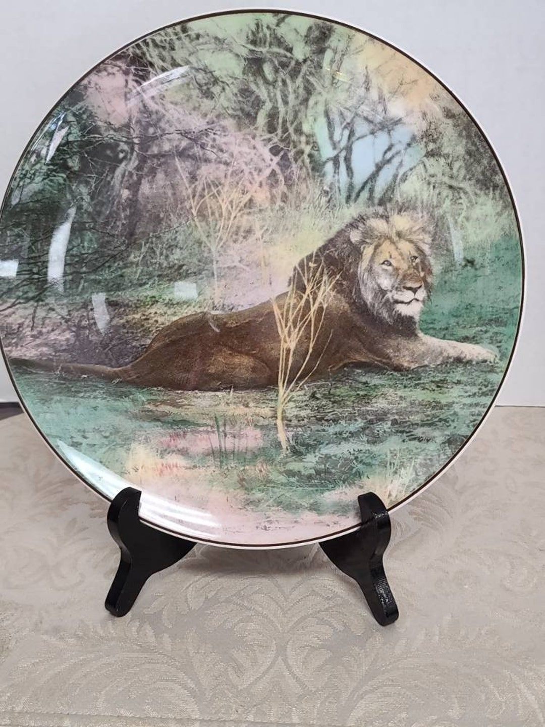 African Lion Collector Plate - Etsy