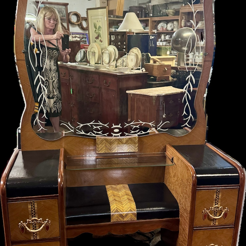 Waterfall Vanity - Etsy