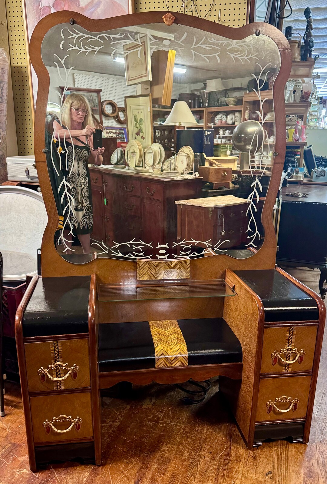 Art Deco Waterfall Vanity and Mirror - Etsy