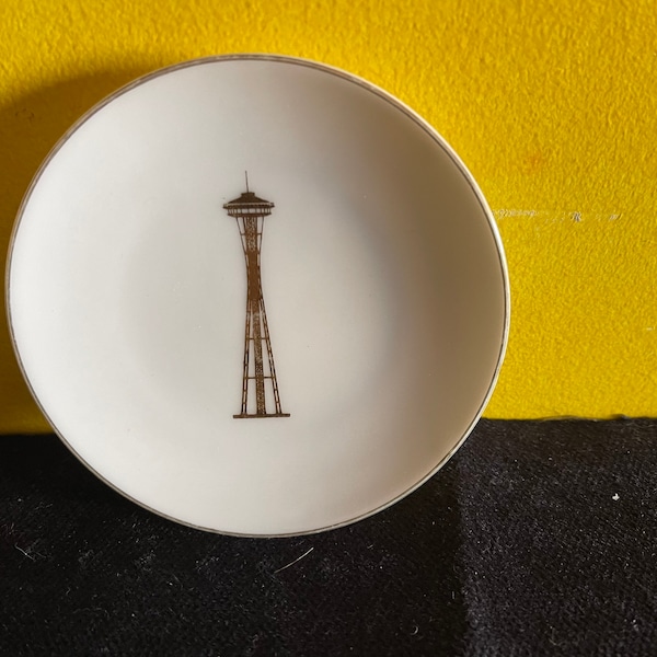 Space Needle - Etsy