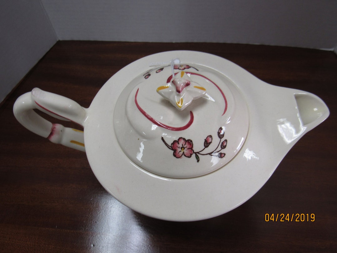 May Flower Teapot by Vernon Kilns - Etsy