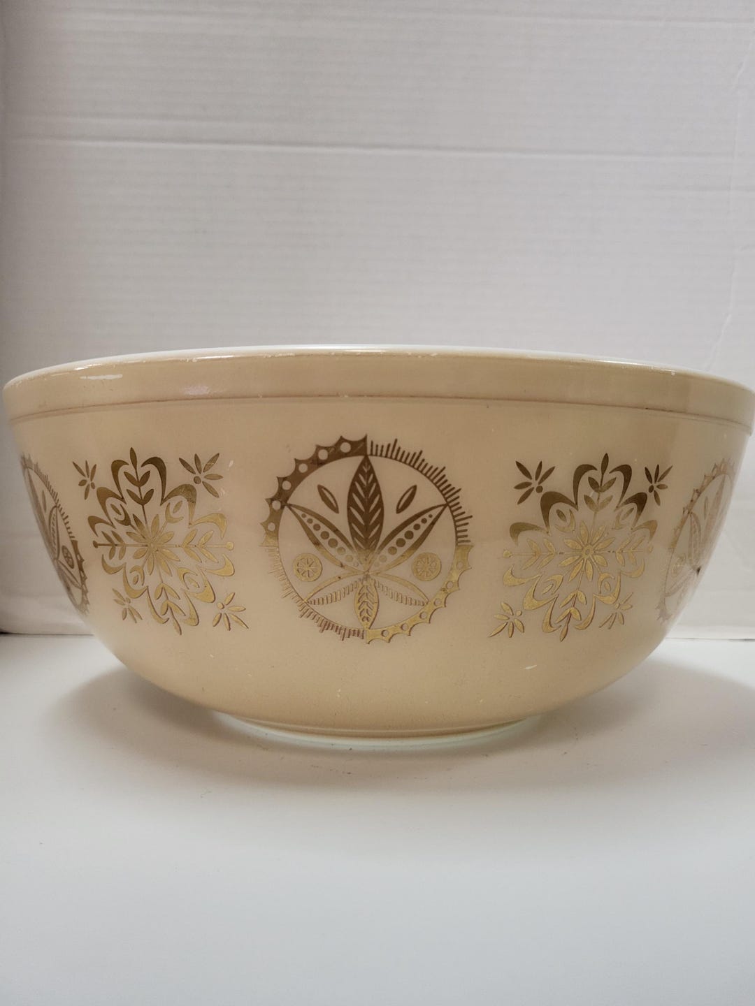 Pyrex #404 Beige Bowl - Etsy