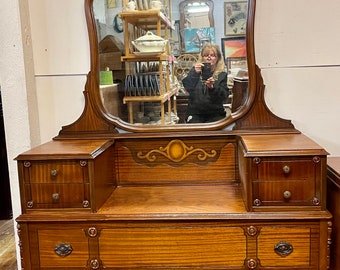 Antique Jenny Lind Vanity and Spindle Spool Bench - Etsy