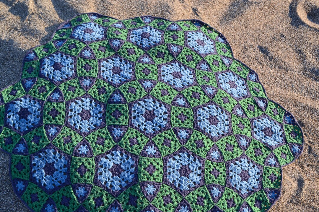 Grow Your Molecule Blanket Crochet Pattern – Geometric Hexagon ...