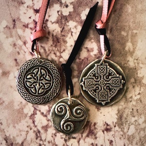 Celtic Knot Pendant, CAIM Symbol, Wax Seal Jewelry - Etsy