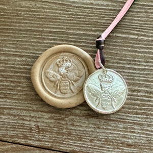 QUEEN BEE Pendant, Bee Necklace, Queen of the Hive, Handcrafted Jewelry ...