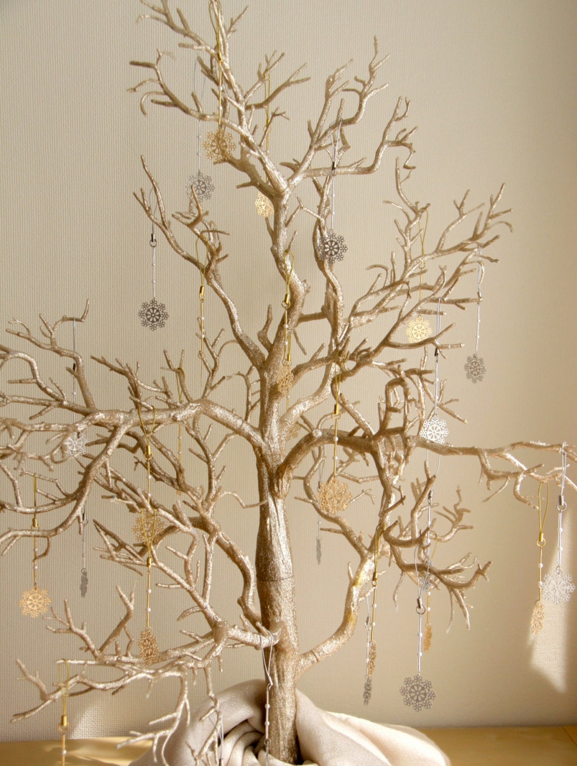 Winter Wedding Wish Tree With Snowflake Favors - Wedding Favors and ...
