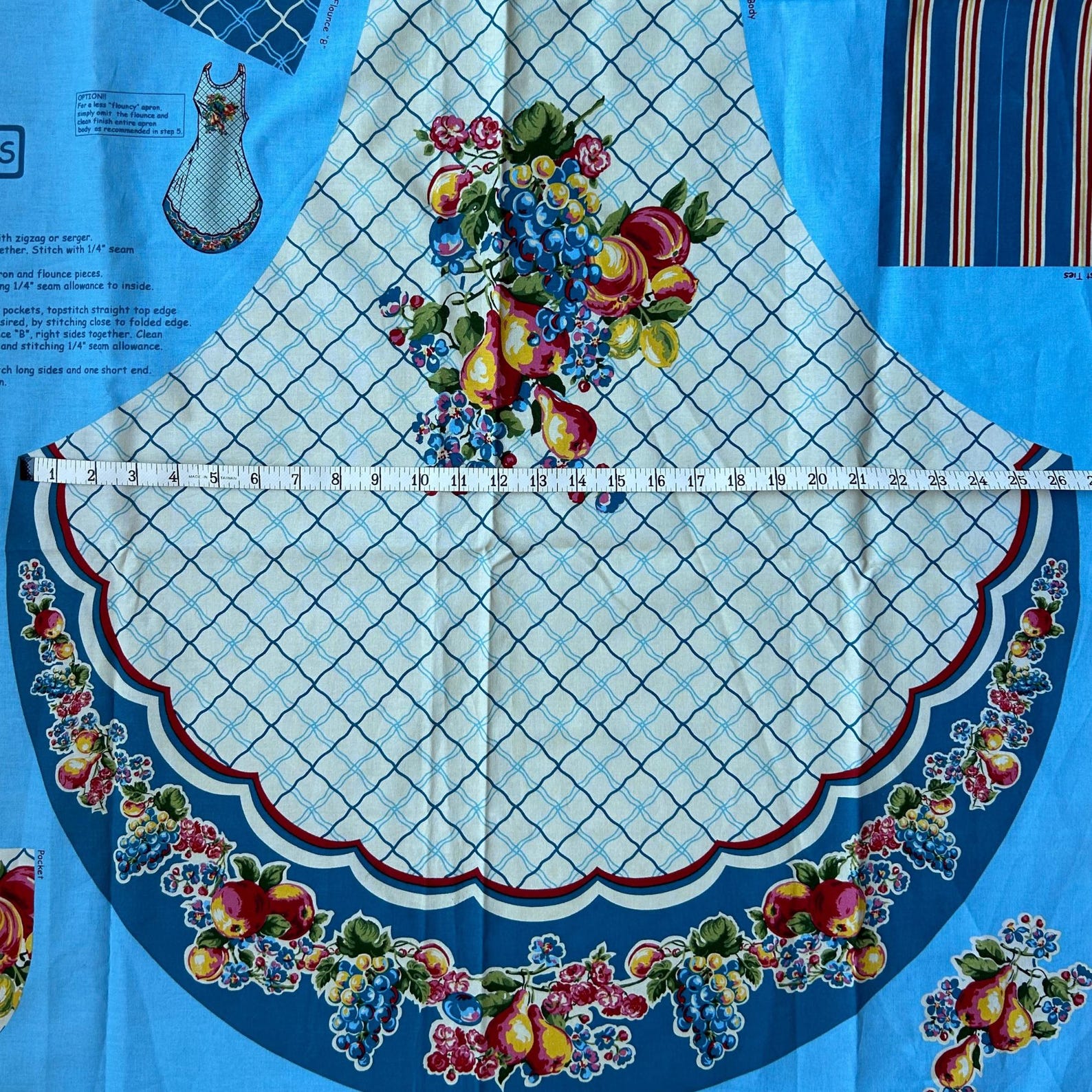 Retro Vintage Apron Pattern, Amy’s Aprons Fabric Panel, Daisy Kingdom ...