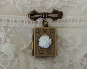 Snow White Locket - Etsy