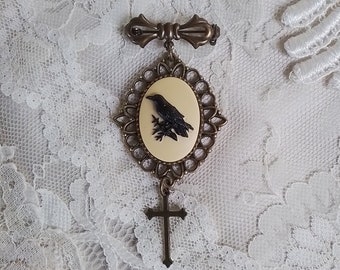 Victorian Raven Pendant, Crow Jewelry, Bird Lover Gift, Victorian Cameo ...