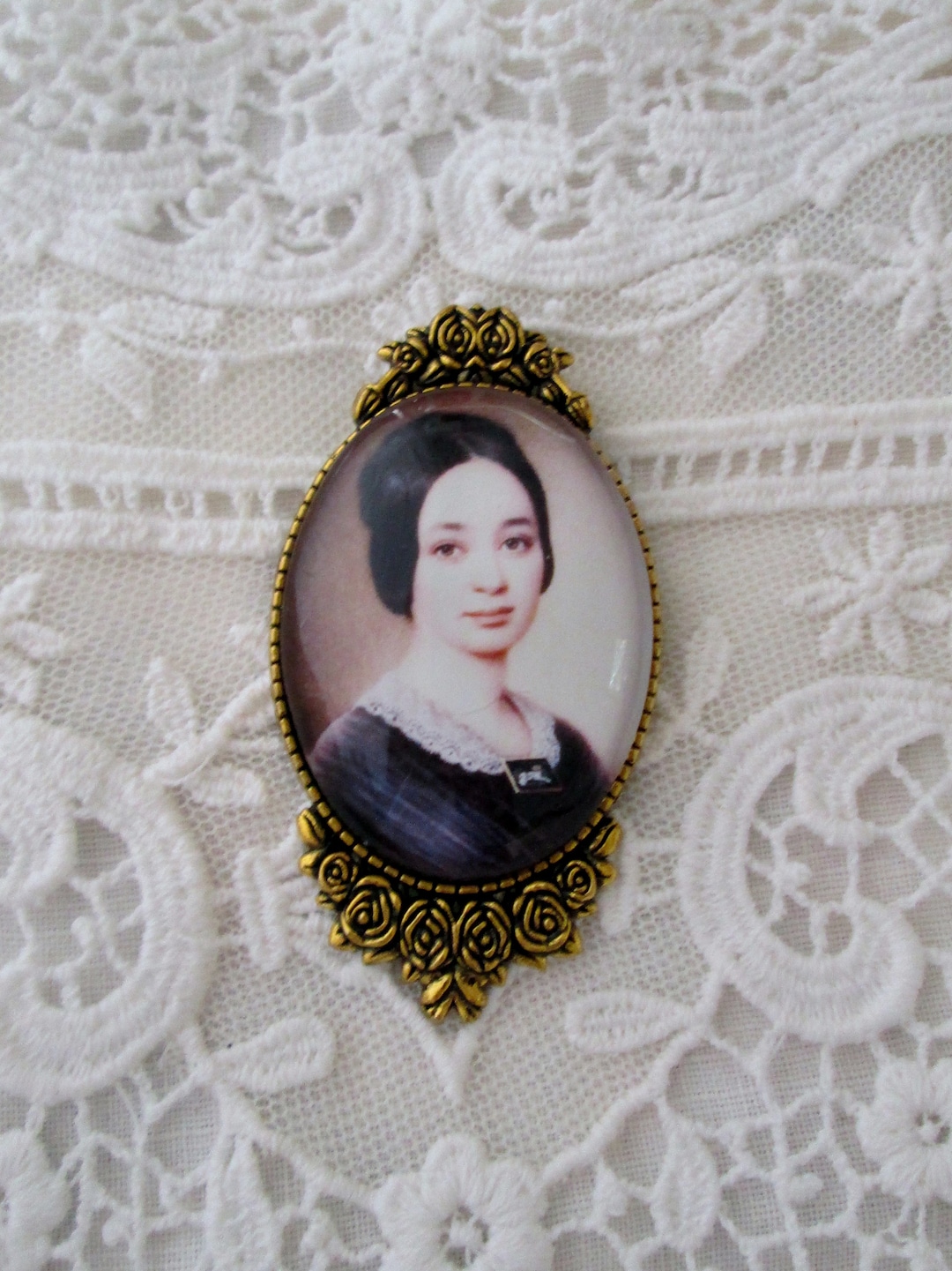 Varina Davis Cameo Brooch: Historical Portrait, for Your Timeless Style ...