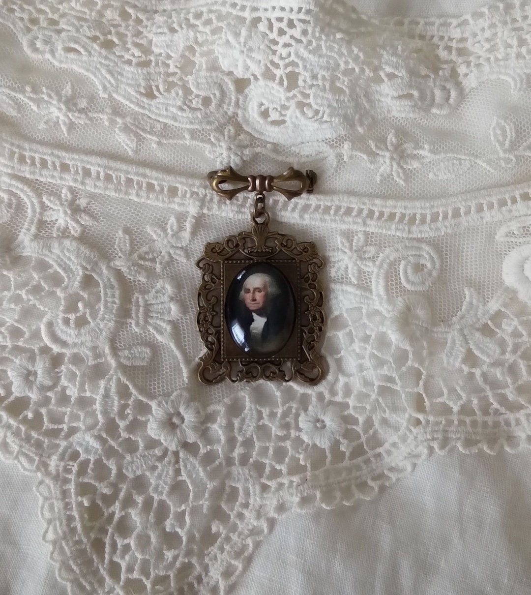 George or Martha Washington Cameo Brooch, Historic Vintage ...