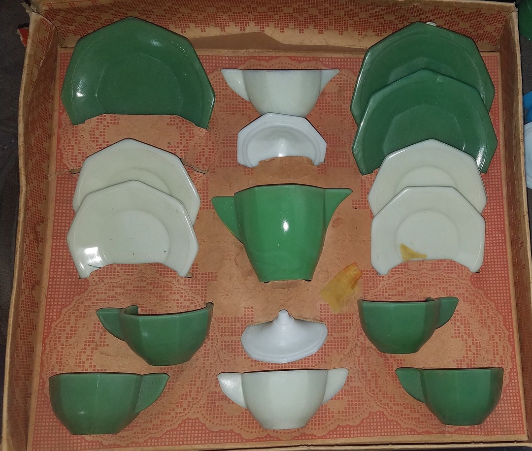 The Little American Maid Tea Set Akro Agate Co. - Etsy