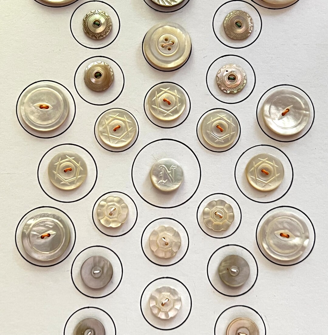 29 Carved MOP & Natural Shell Buttons on 9” X 12” Card - Med and Lg ...
