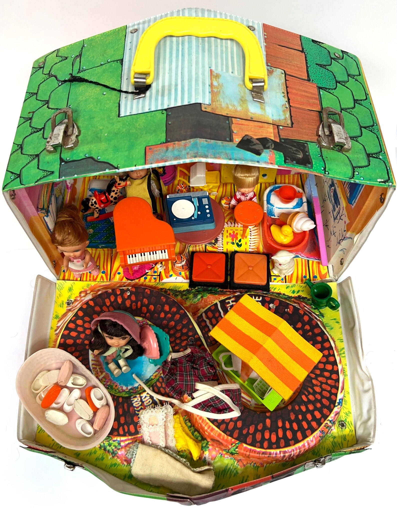 Vintage Liddle Kiddles™ Klub House Carrying Case + Dolls and ...