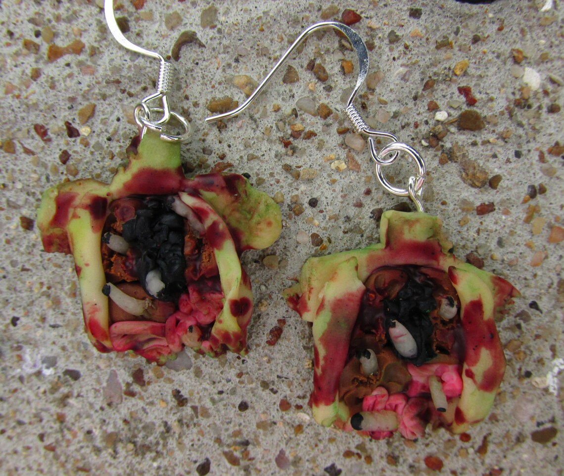 Zombie Autopsy -realistic - Maggot Infested Earrings- Zombieland, Warm ...