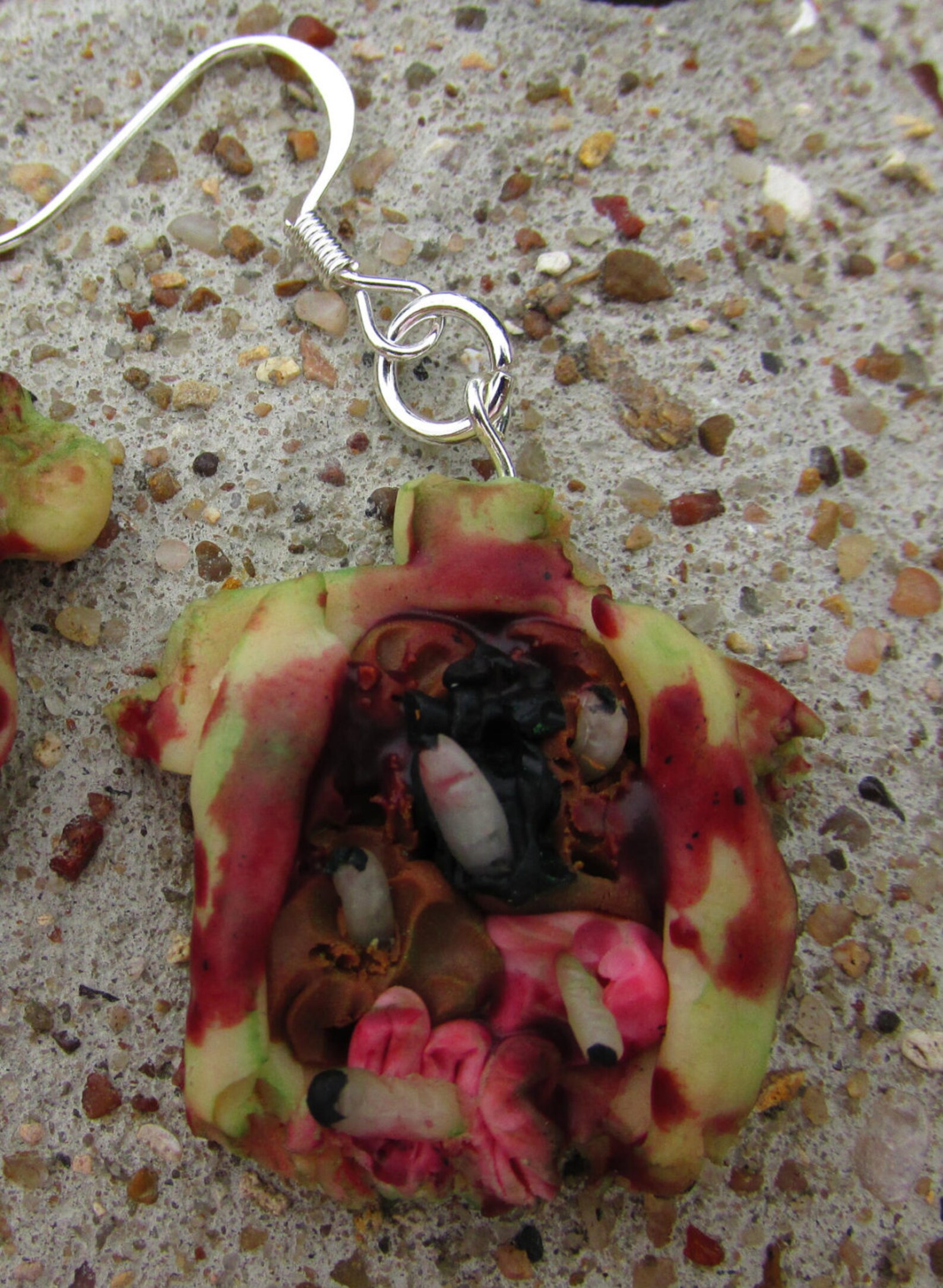 Zombie Autopsy -realistic - Maggot Infested Earrings- Zombieland, Warm ...