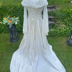 Celtic Hooded Pale Champagne Ivory Duchess Satin Bride Ivory Rose ...