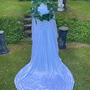 Atemberaubender Elfcore WHITE Celtic Fairycore Boho Renaissance Wiese ...