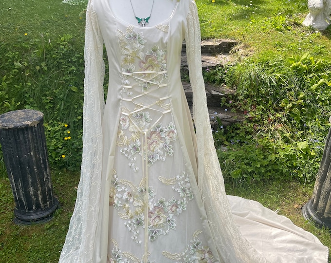 Elfcore Pale Champagne Ivory Duchess Satin Bride Ivory Fairycore Meadow ...