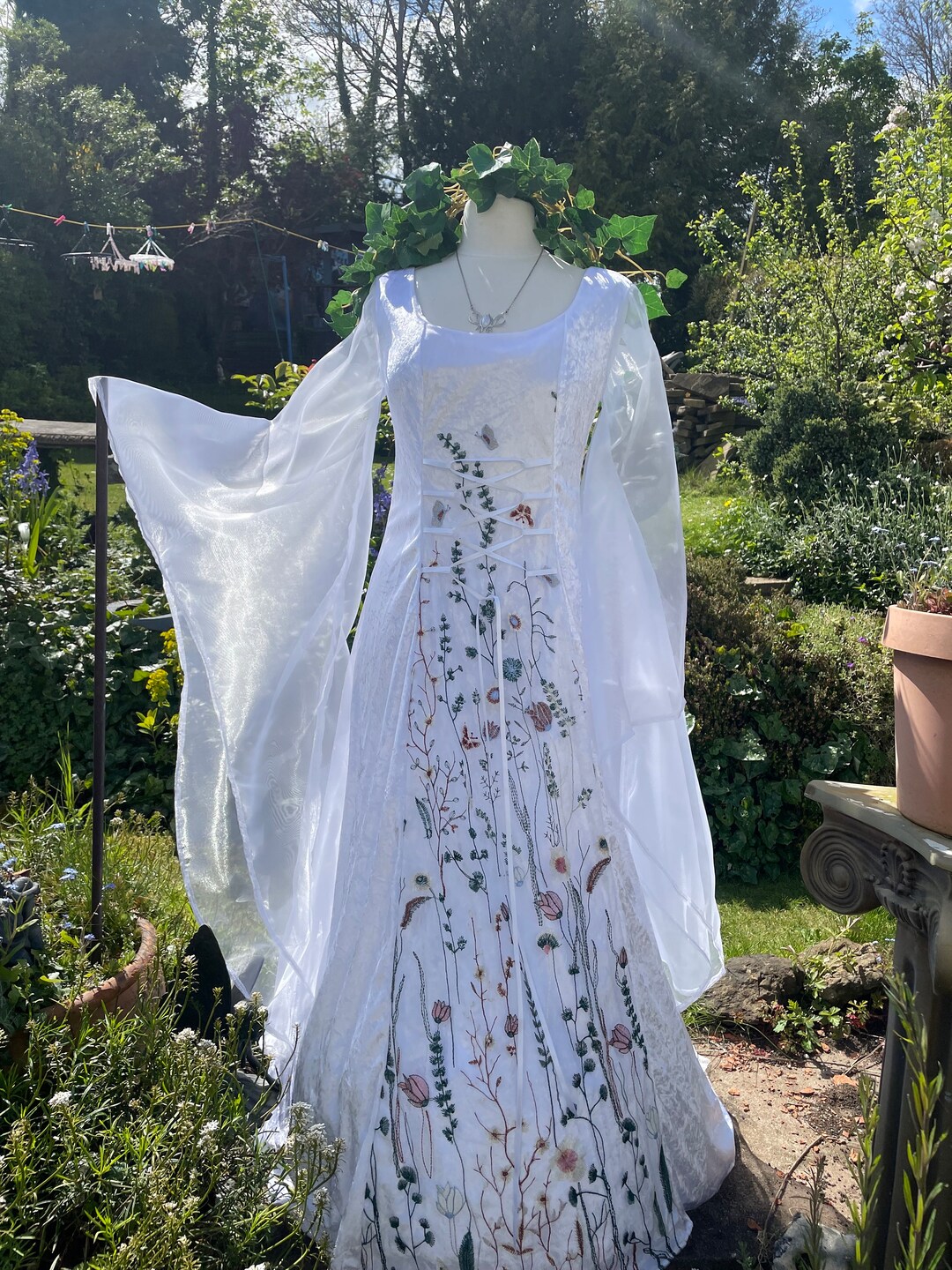 Atemberaubender Elfcore WHITE Celtic Fairycore Boho Renaissance Wiese ...