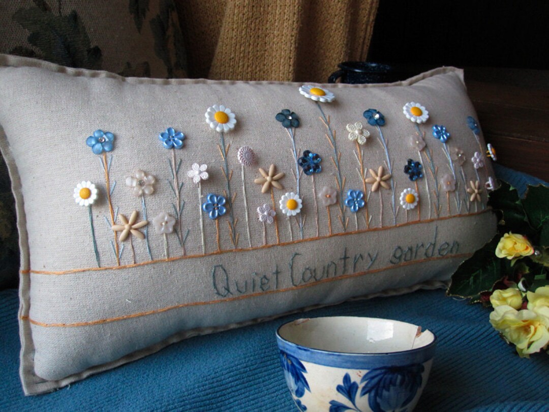 Quiet Country Garden Pillow (cottage Style) - Etsy