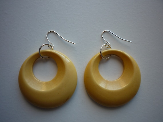 Vintage Large Pale Yellow/Ivory Bakelite Sterling Sil… - Gem