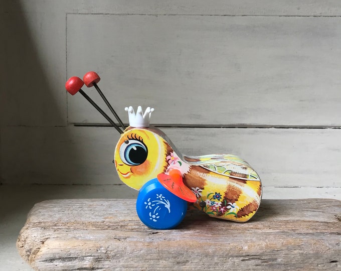 Vintage Queen Buzzy Bee Pull Toy Fisher Price Classic - Etsy
