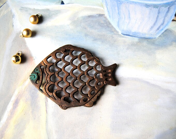 Fish Cast Iron Trivet: Vintage Cast Iron Fish Pot Holder Kitchen Decor ...