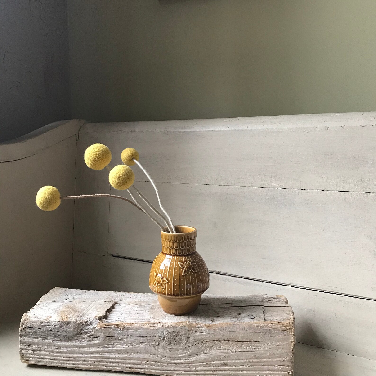 Vintage Vase With Hand Crafted Wool Billy Balls Curated | Etsy Canada