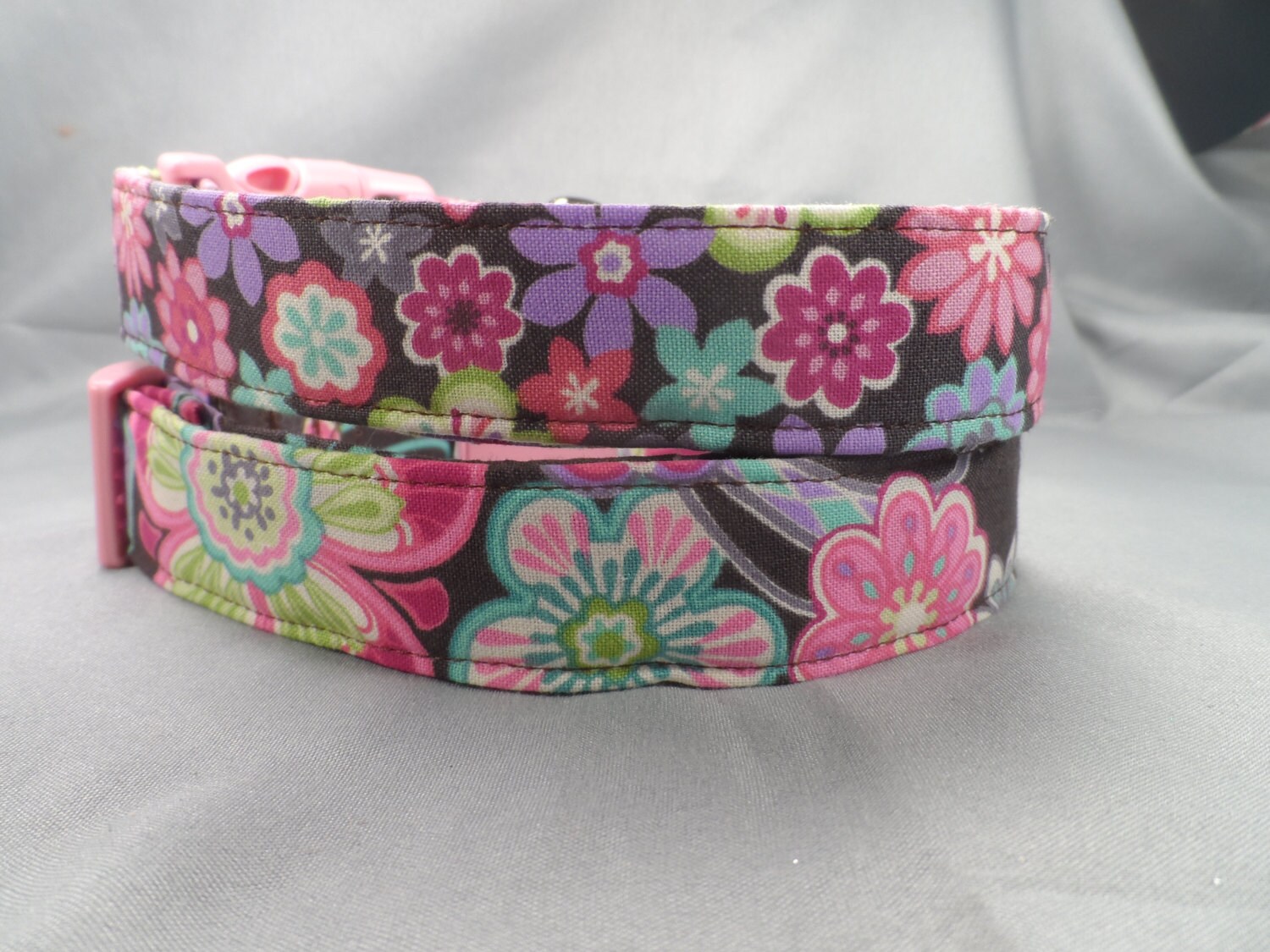 Big Bright Flowers on Brown Dog Collar - Etsy
