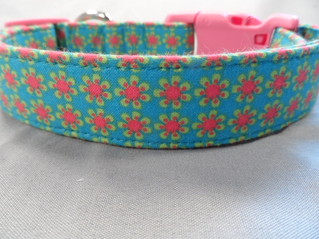 Girl Dog Collar Groovy Rows of Flowers - Etsy